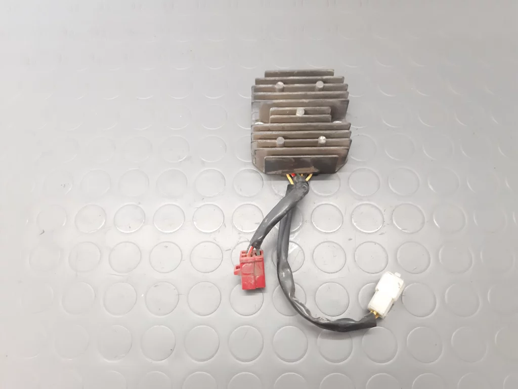 Voltage regulator (SH532B-12) Honda NX 650 Dominator (RD02) Yr. 1988-94