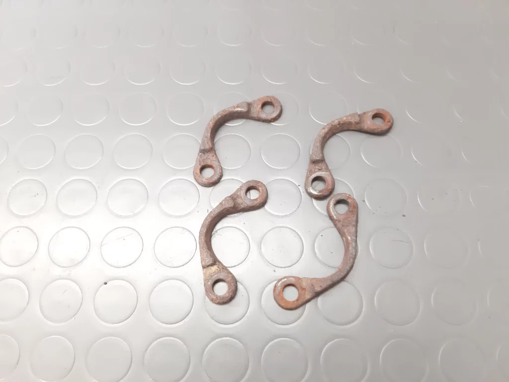 Krümmer Befestigungen Honda NX 650 Dominator (RD02) Jg. 1988-94